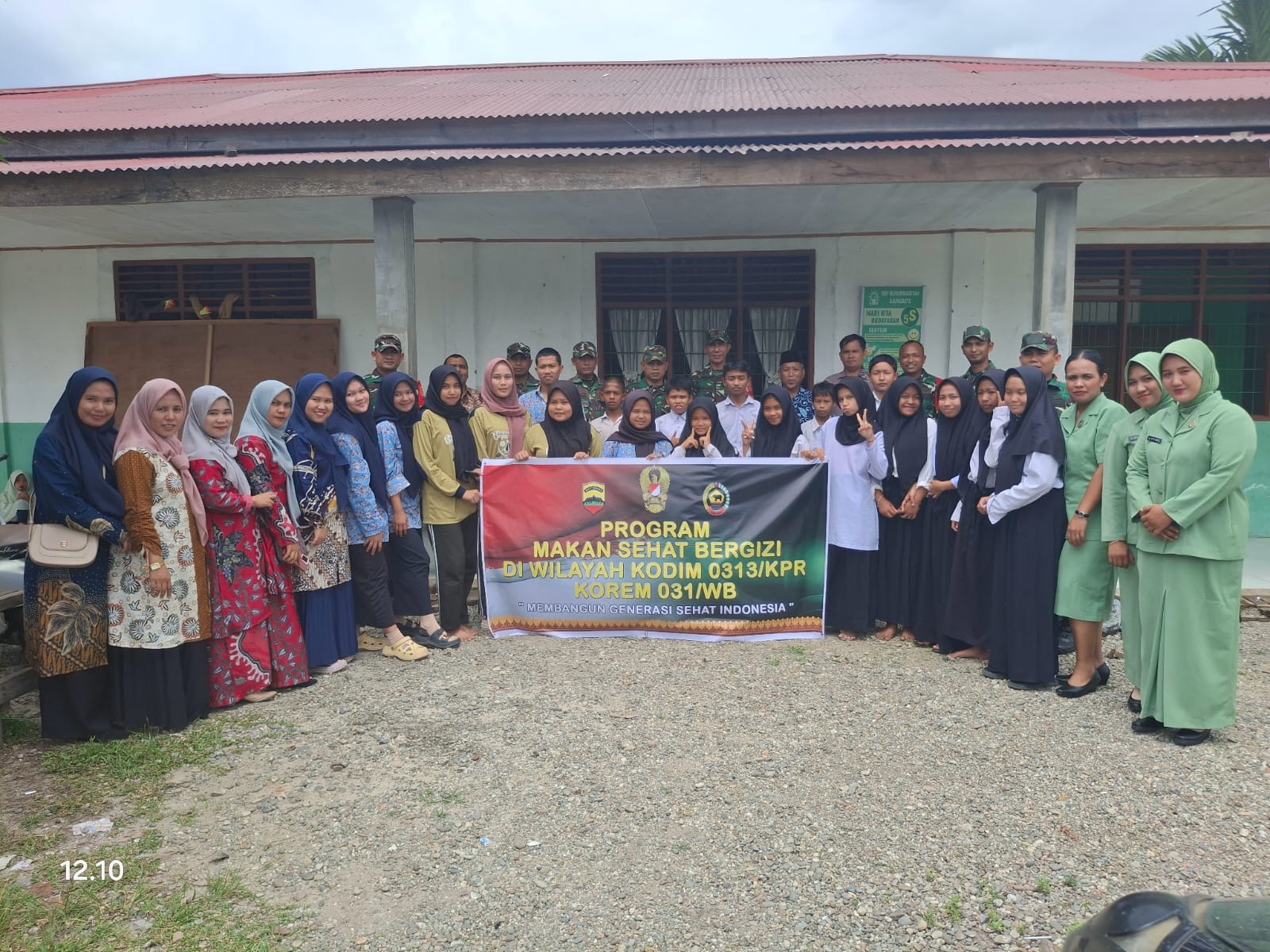 Kegiatan Makan Bergizi di Panti Asuhan Muhammadiyah Desa Suka Damai | Info Rohul